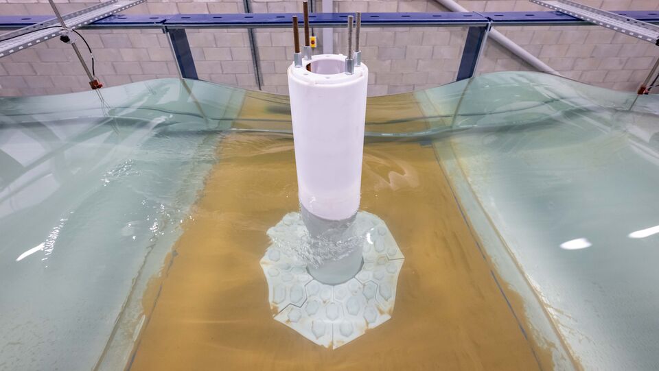 Balmoral Comtec backs renewables with million-pound wave and current ...