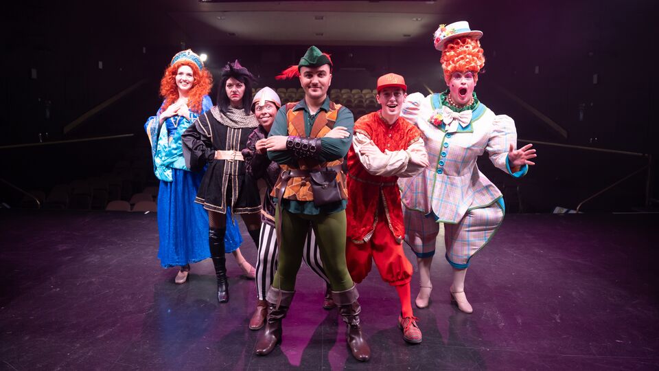Aberdeen Arts Centre hits bullseye with Robin Hood cast