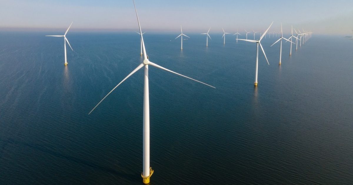 US orders halt to wind projects over security concerns