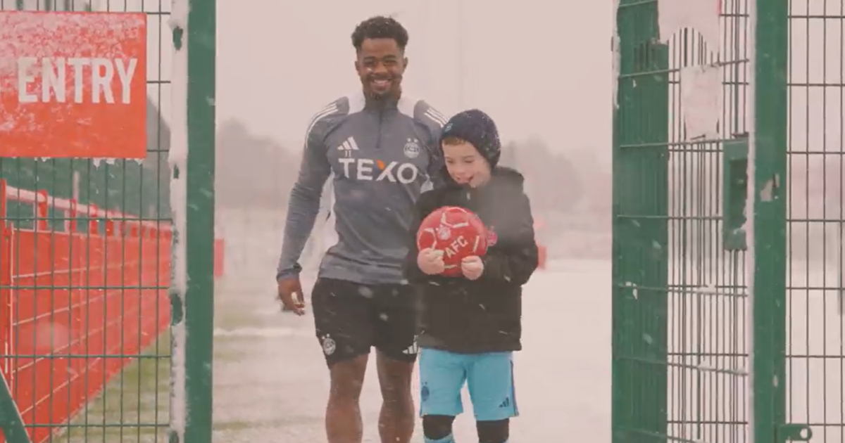 Bethan nets Dons star to score a Christmas hit!